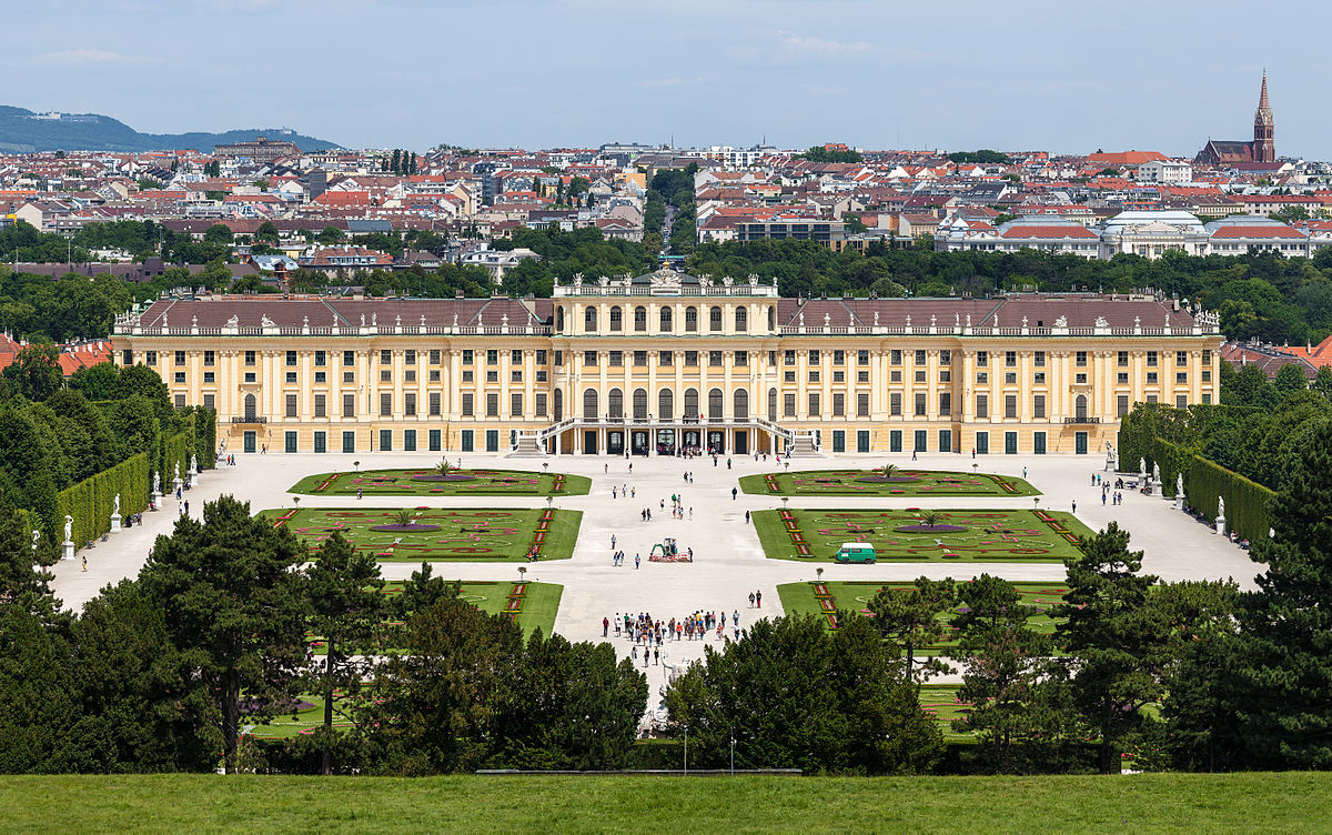 Schönbrunn Palace - SMARTTRAVELERS