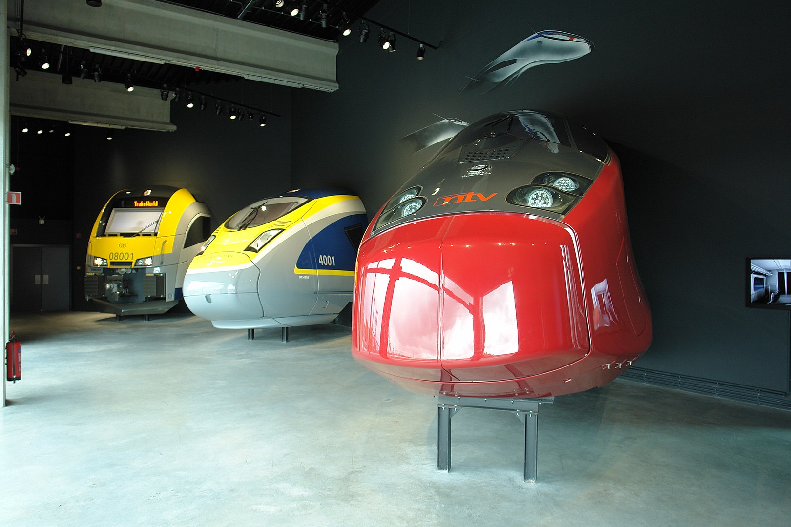 Train World - SMARTTRAVELERS